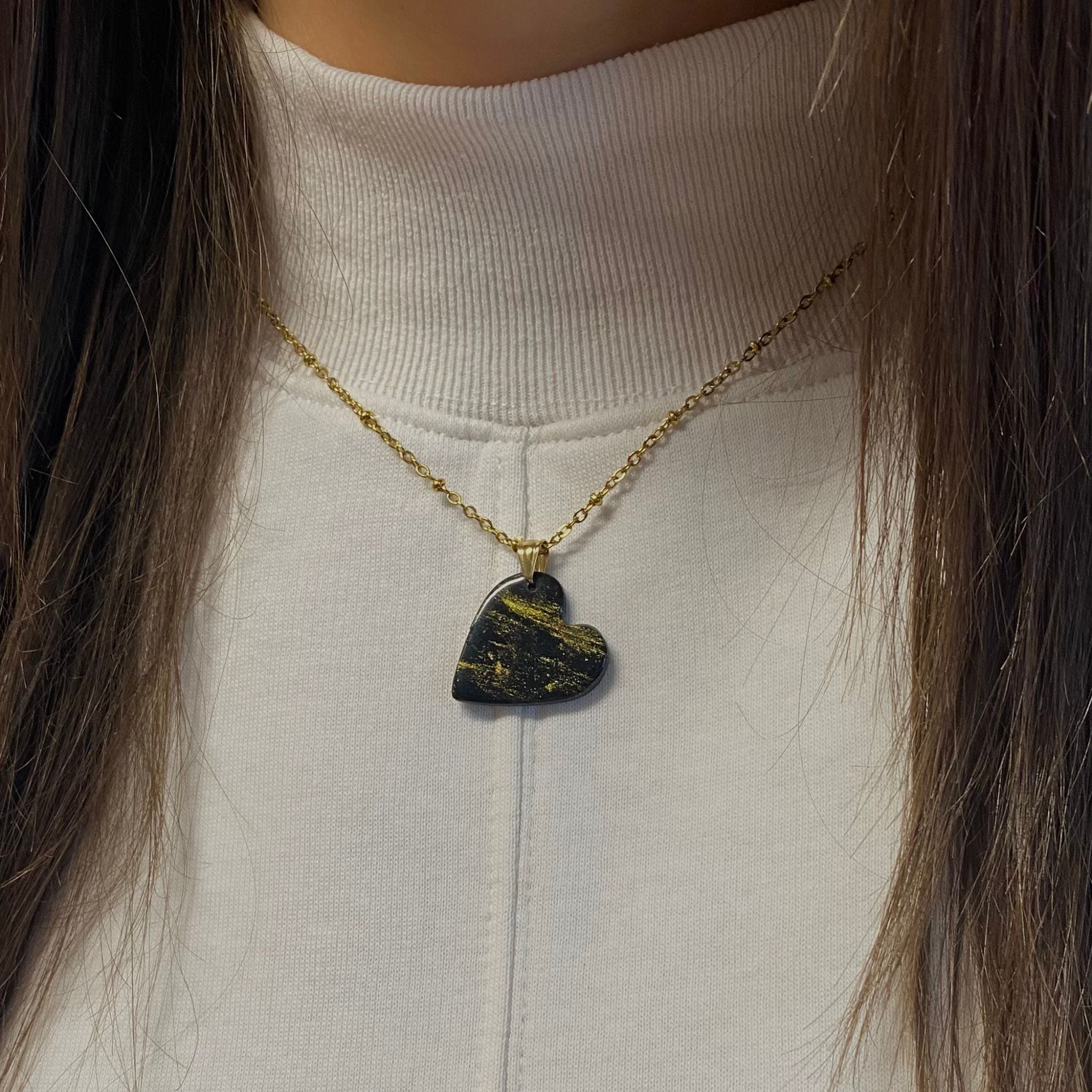 Black and Gold Heart Necklace – Myra Lab